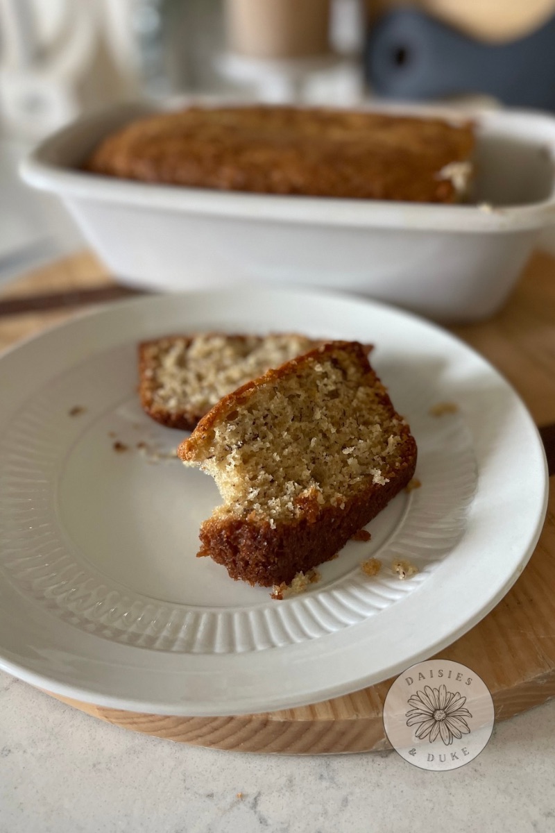 Homemade Banana Bread Recipe - Daisies & Duke